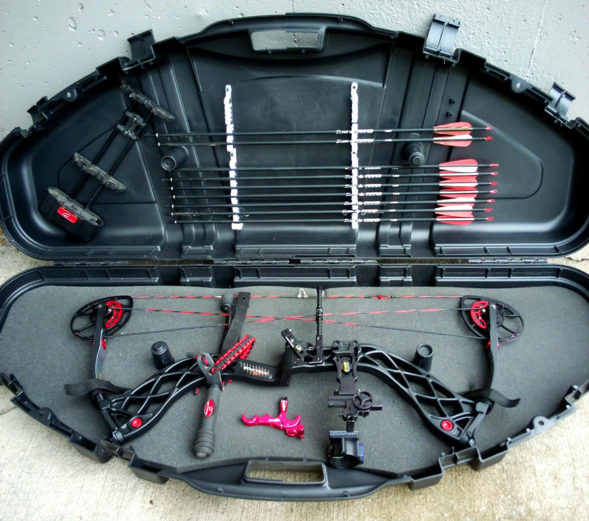 For Sale: Bowtech Carbon Knight Package | Kansas City Classifieds 64063 ...